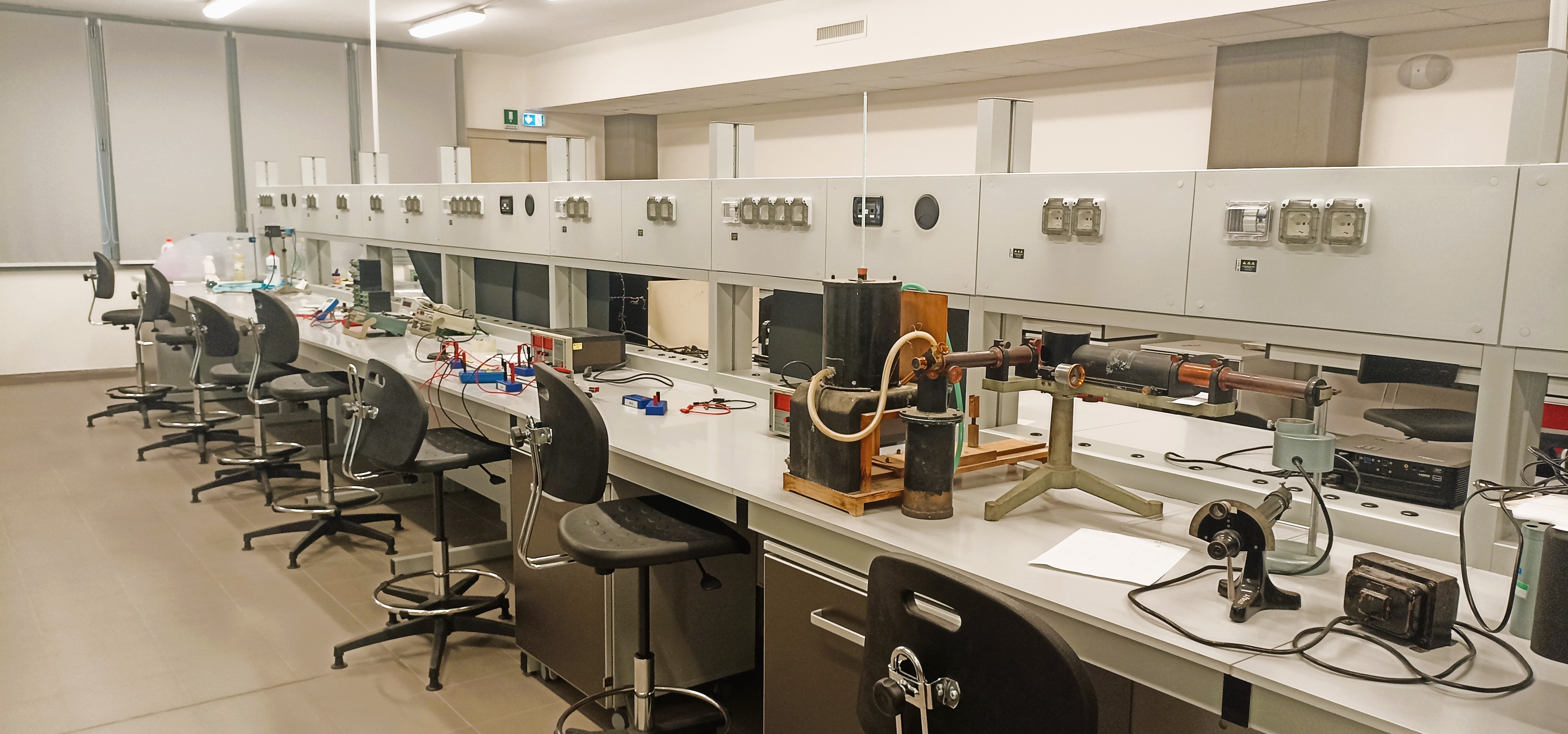 Laboratories | Dipartimento di Scienze Matematiche e Informatiche ...